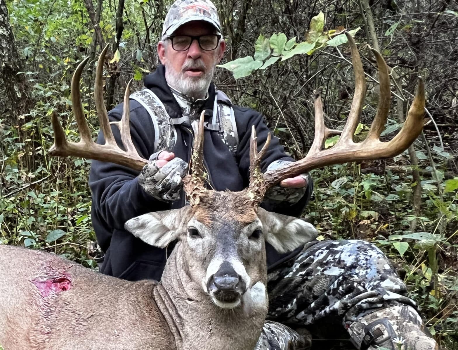 HuntStand Helps Ambush Giant Ohio Buck [Big Buck ALERT] - HuntStand