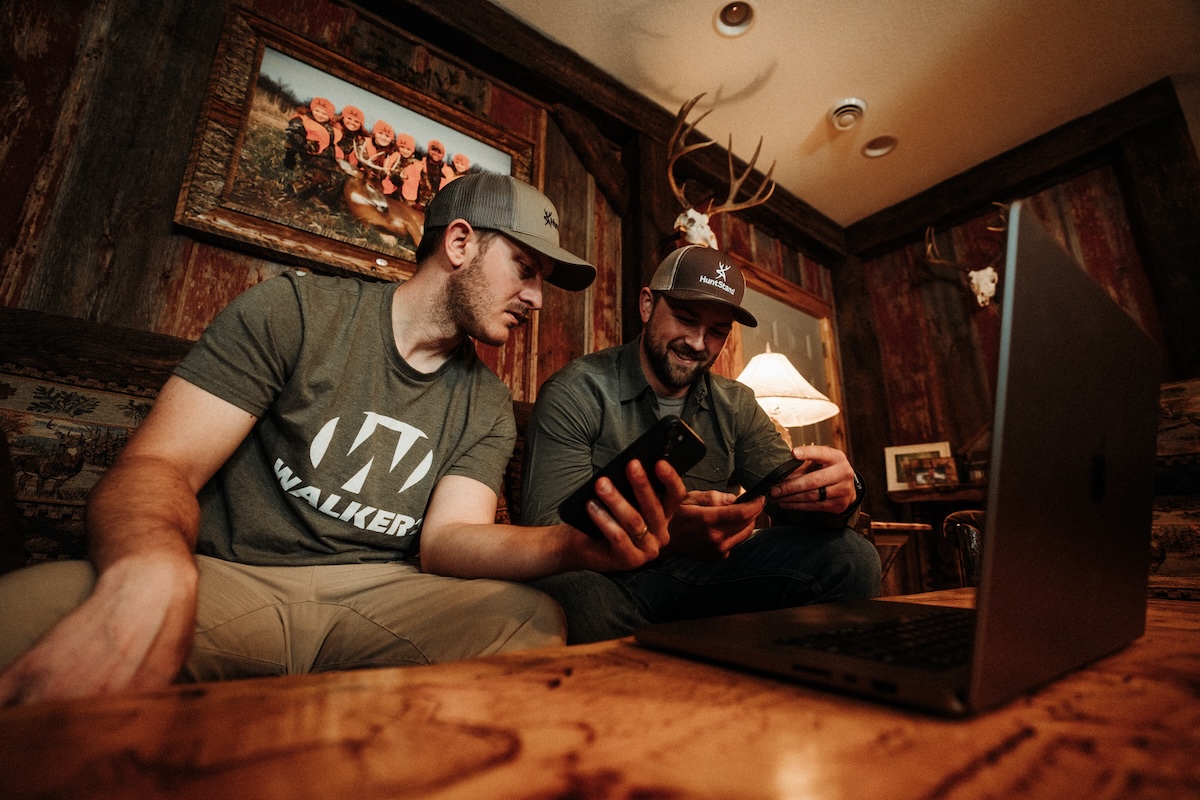 Finding a Buck’s Core Area with Cell Cams - HuntStand