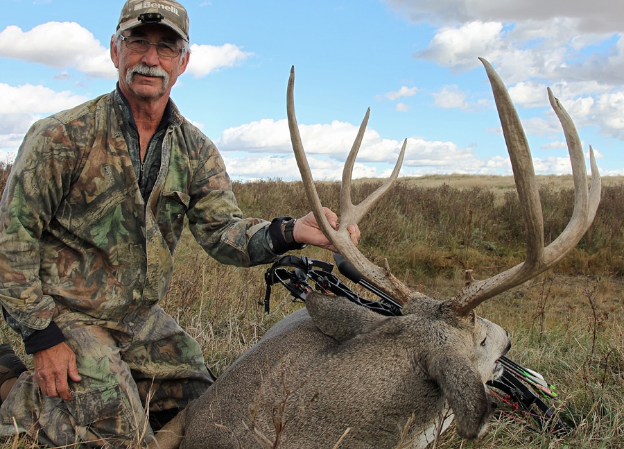 How to Bowhunt Prairie Mule Deer - HuntStand